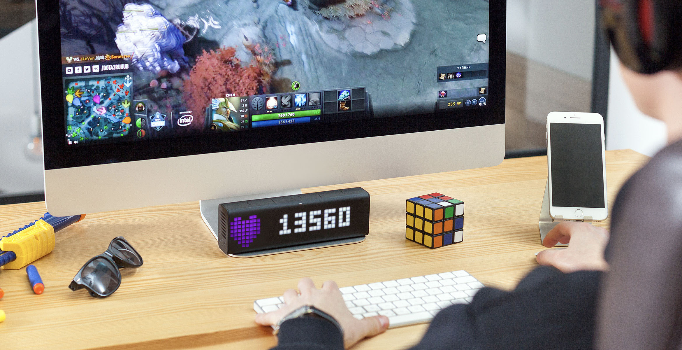 Track your followers, subs and likes with a Social Media Counter